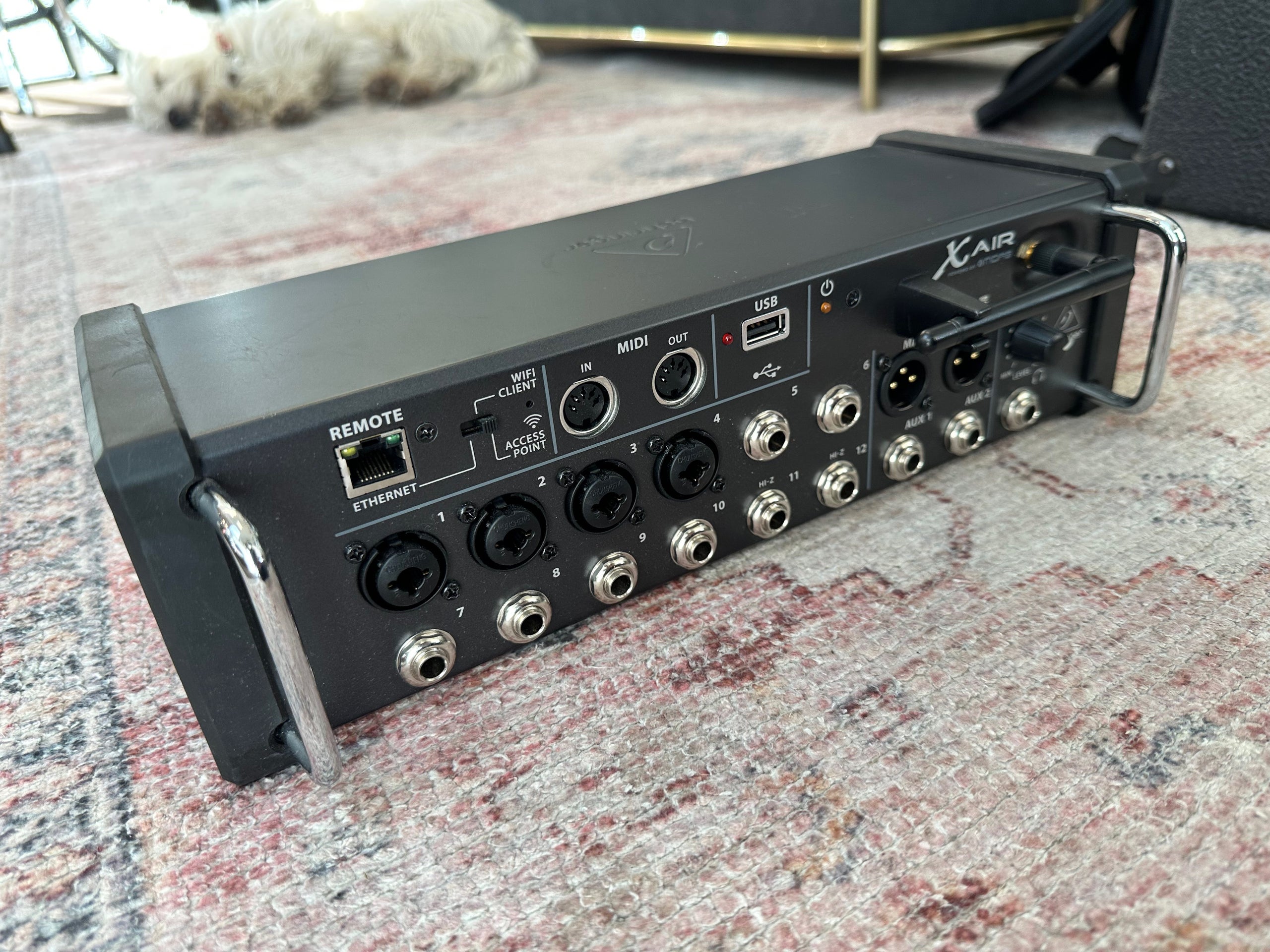 Behringer XAir XR12 Digital Mixer with Carry Bag | GuitarSmith ...