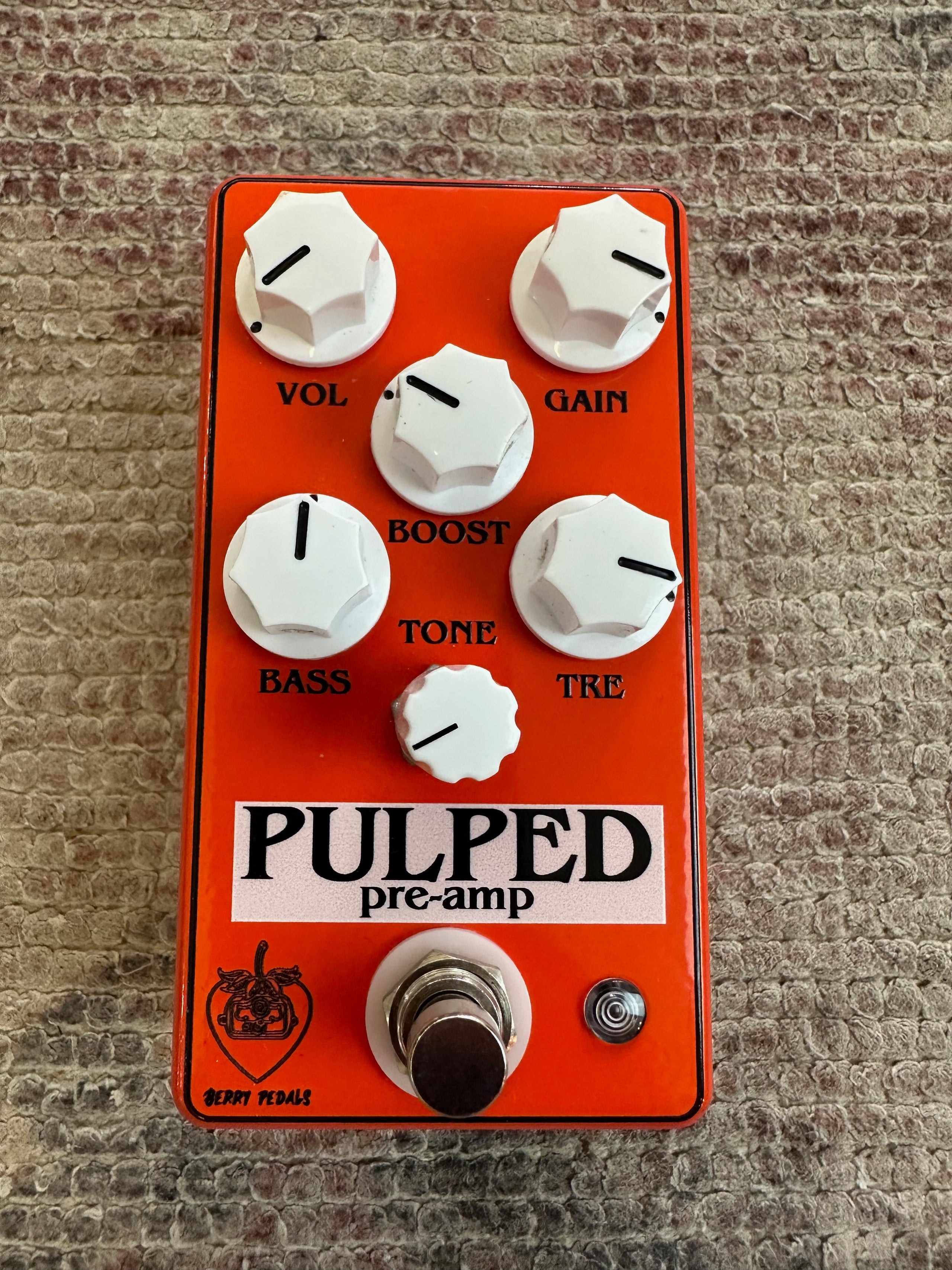 Berry Pedals Pulped Pre Amp Orange Matamp style preamp | GuitarSmith ...